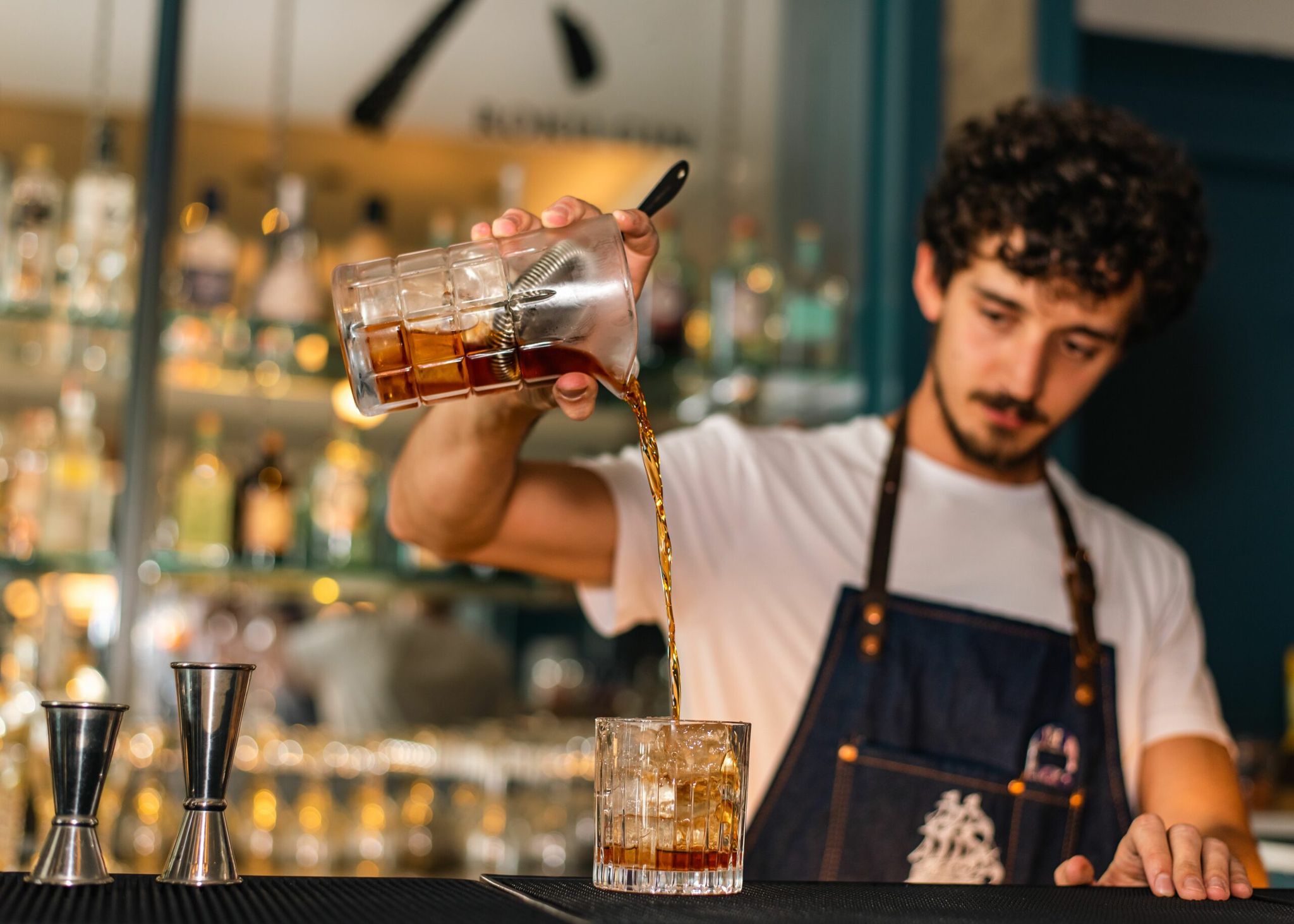 Brighton Metropole Bar - The Met Bar - Hilton Brighton