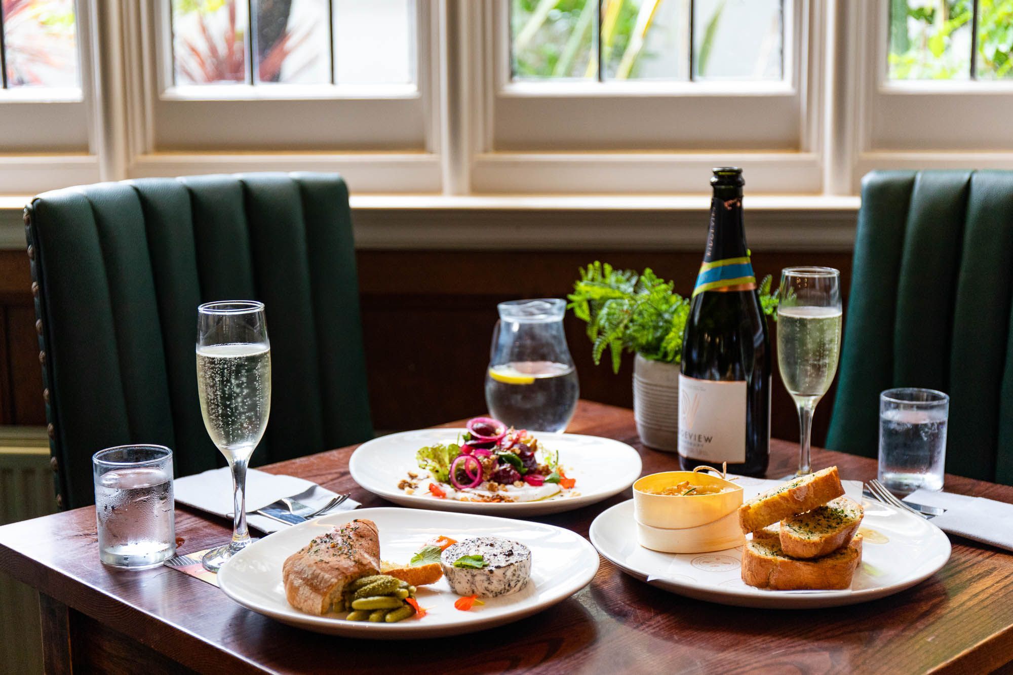 Hove Place Pub and Gardens | Popular food pub - reviews, booking