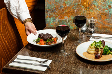 Petit Pois Brighton | Upscale French Restaurant | Fine Wines