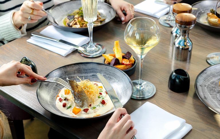 Cyan Restaurant | Stylish all day eatery - read reviews, book online