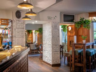 Hove Place Pub and Gardens | Popular food pub - reviews, booking