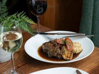 Hove Place Pub and Gardens | Popular food pub - reviews, booking